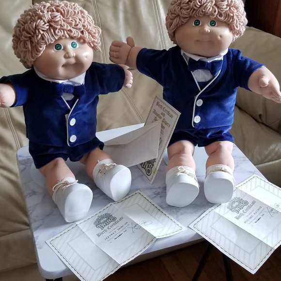 Toys | Cabbage Patch Twins Authentic With Certificates And Stands Mint ...
